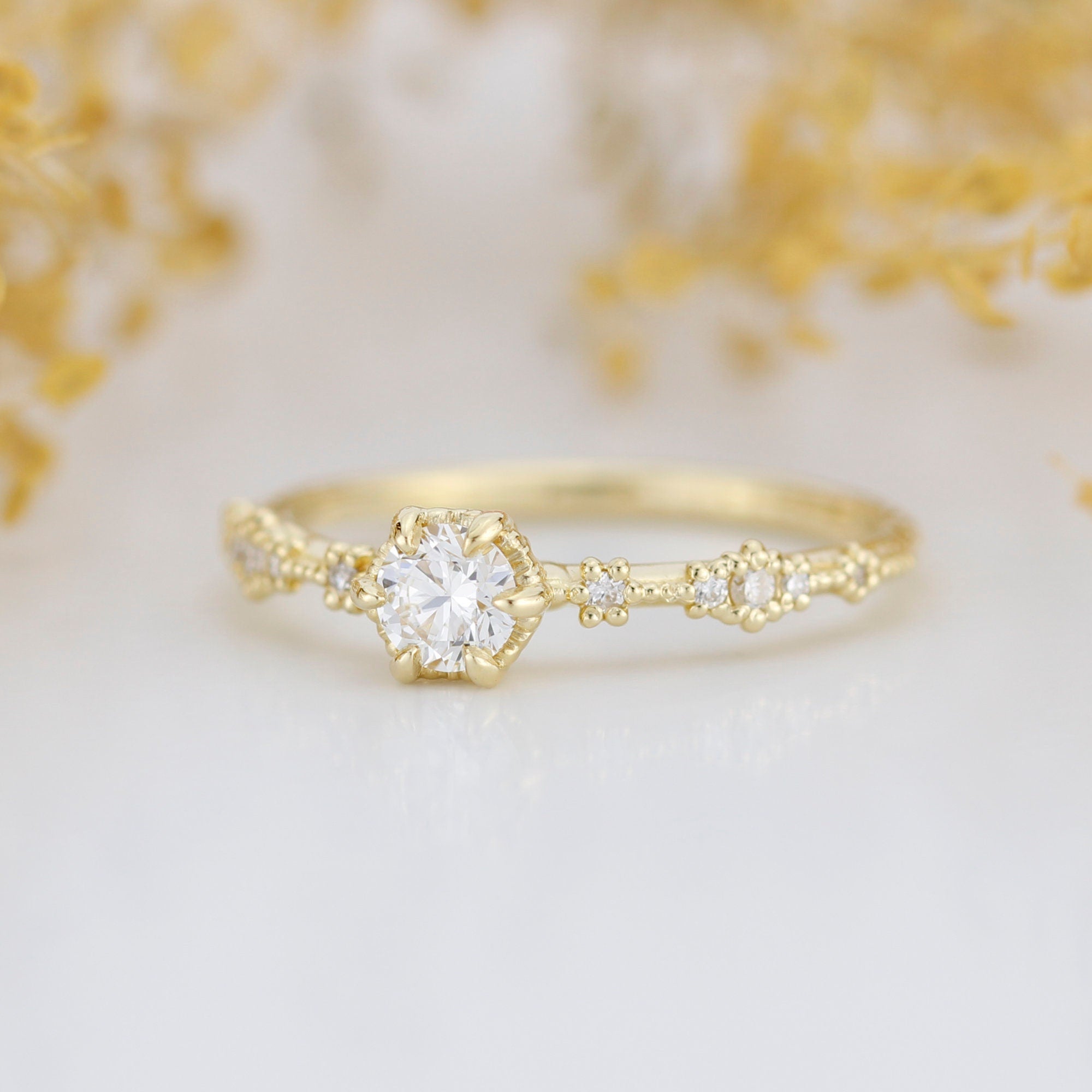 Buy Simple 18k Unique Diamond Engagement Ring at – NOOI JEWELRY