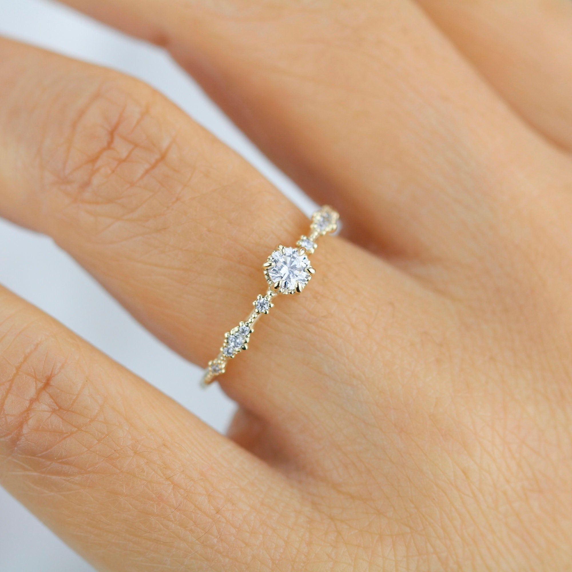 Buy Simple 18k Unique Diamond Engagement Ring at – NOOI JEWELRY